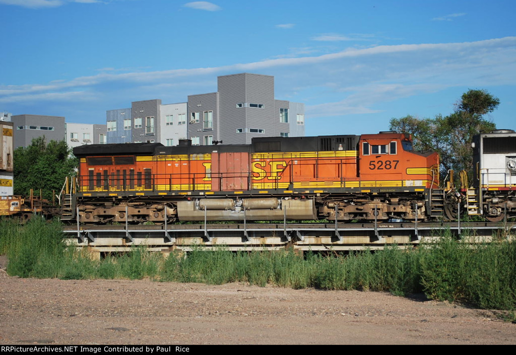 BNSF 5287